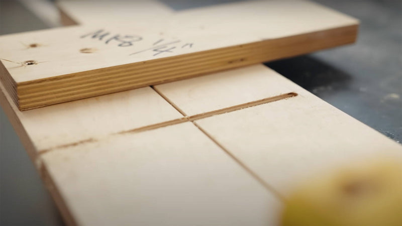 Easy Router Jig for Grooves and Dados (Quick Tip) | Katz-Moses Tools